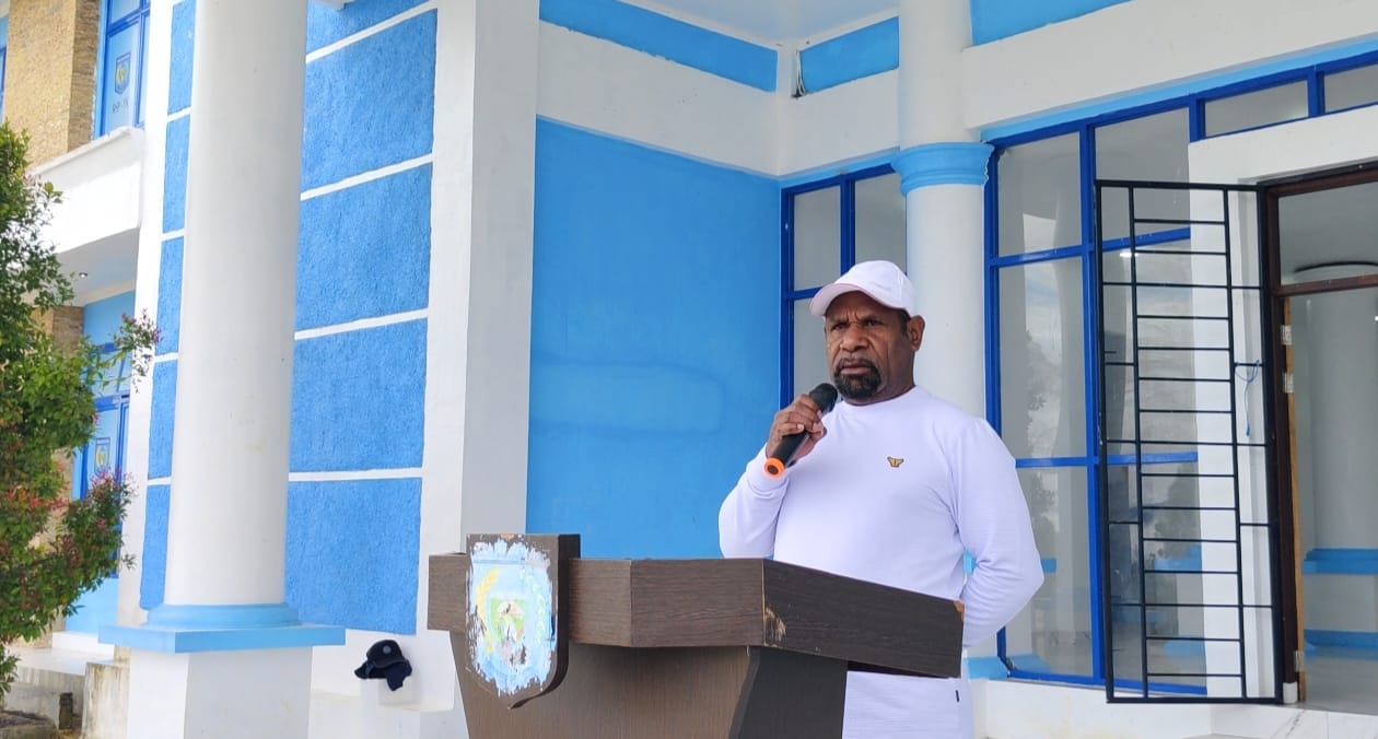 Mengenal Sosok Itaman Thago, Wakil Bupati Mambramo Tengah Periode 2025 ...